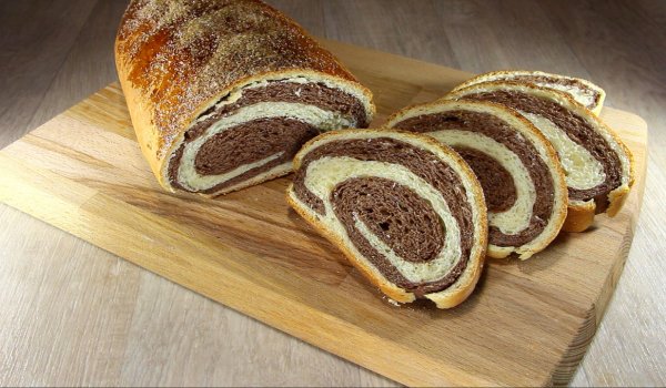 Двуцветно козуначено руло - Моята Рецепта