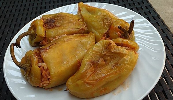 Пълнени чушки в Крок-пот - Моята Рецепта