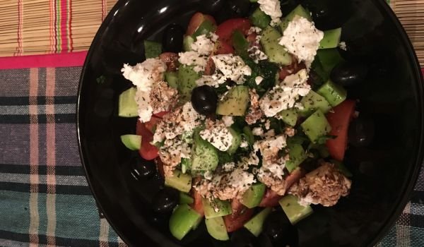 Салата с джоджен и сирене - Моята Рецепта