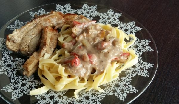 Свински флейки с пепър сос - Моята Рецепта