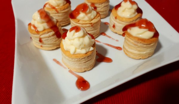 Воловани с яйчен крем и маскарпоне - Моята Рецепта