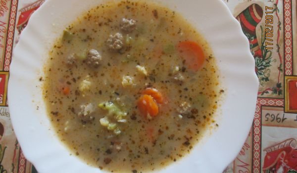 Зеленчукова супа топчета с киноа - Моята Рецепта